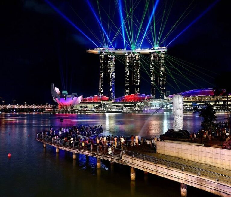 mbs light show: the complete 2025 guide - Geeky Traveller